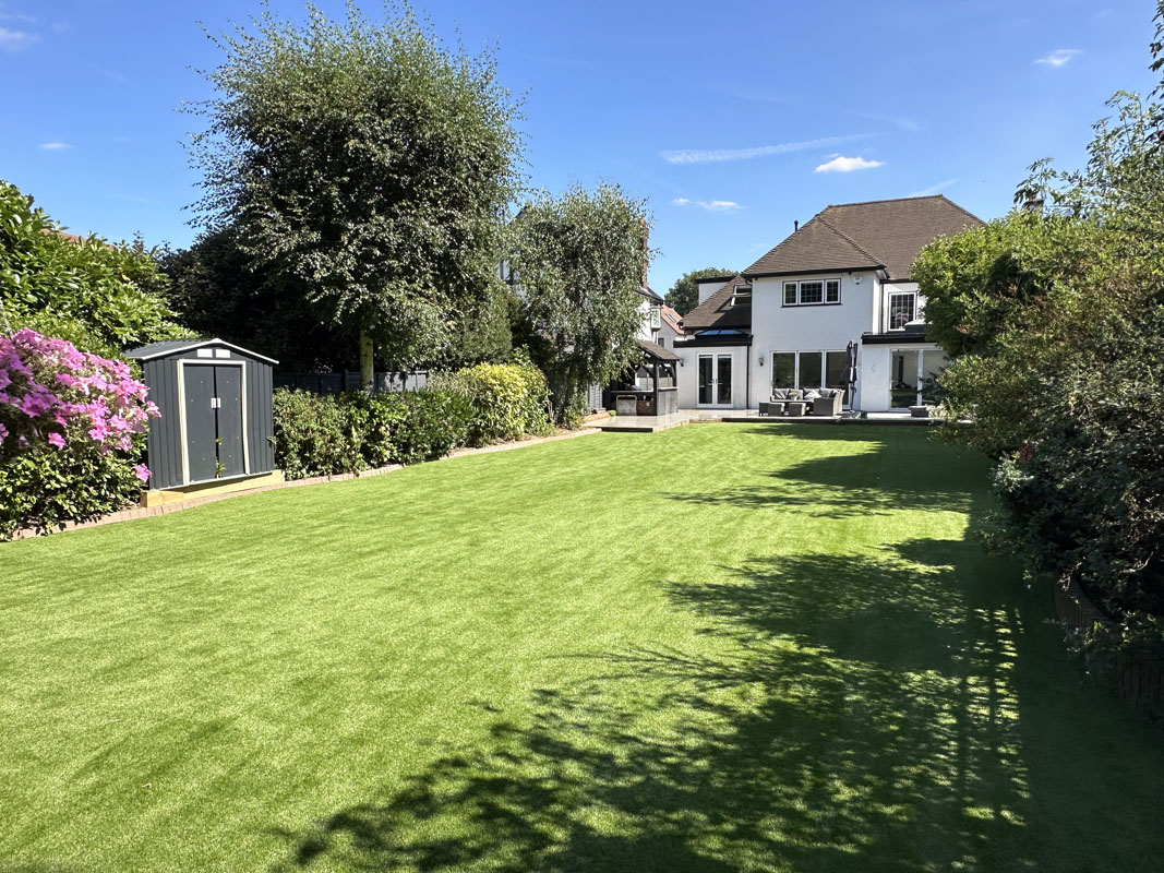 Gidea Park | 300m2 Installed on Supreme 40mm Artificial Grass
